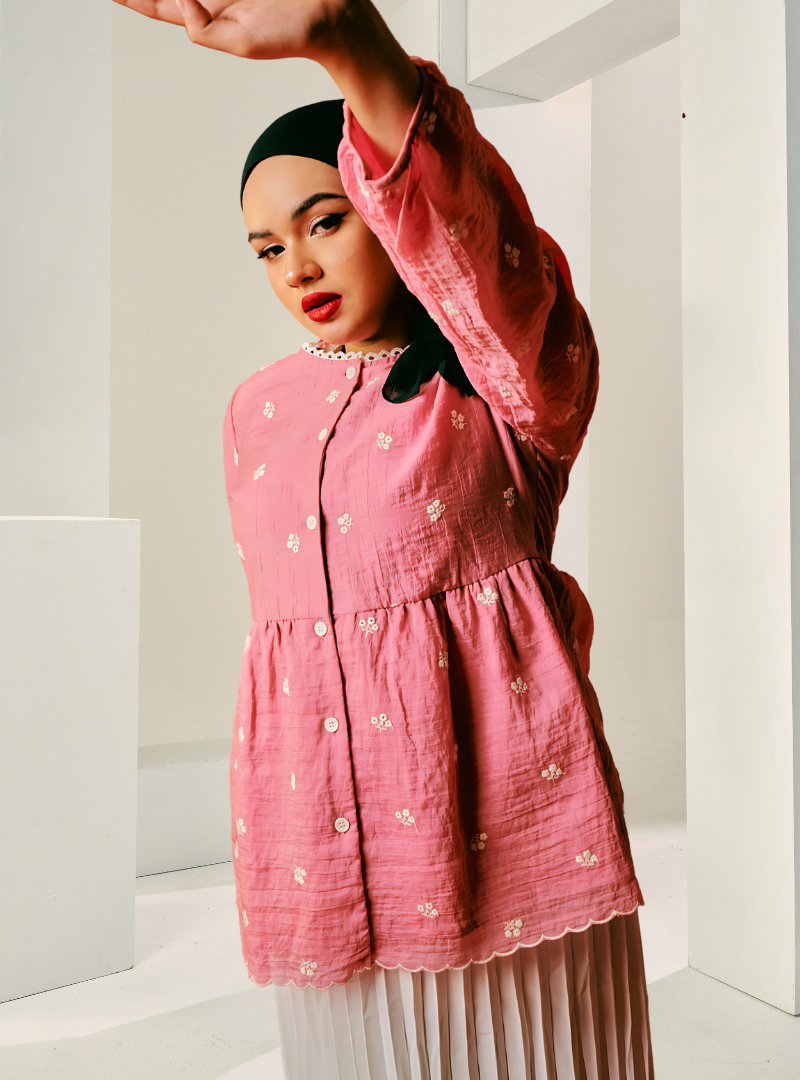 Bombshell Arya Peplum Embroidered Top – CURVA FABULOUS